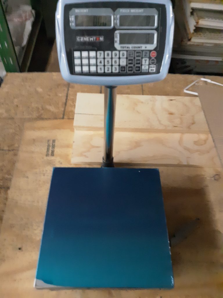 CCB9 Counting Scale - 300 Lb. - Chestnut Ridge LLC